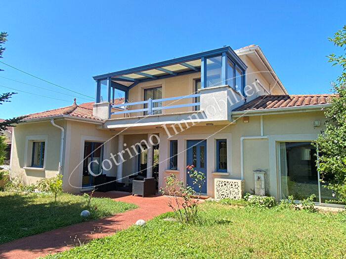 Maison à vendre - Villeurbanne, Saint-Jean - 7 pièces - 5 chambres