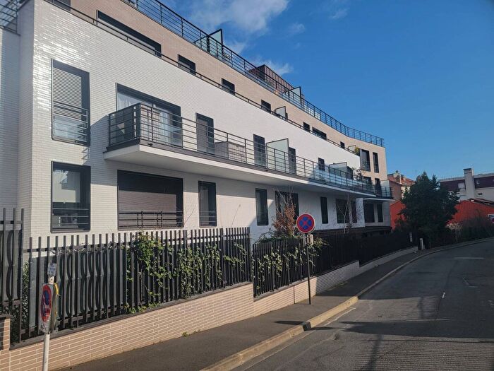 Appartement à louer - Brossolette-Vieux Bourg-Malraux, Châtillon - 4 pièces - 3 chambres