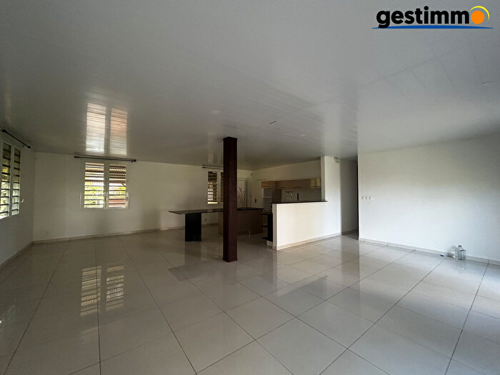 Maison à vendre - Matoury - 5 pièces - 3 chambres