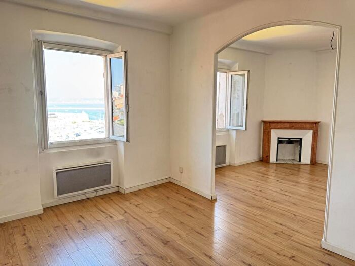 Appartement 3 pièces à Marseille 7ème, à louer