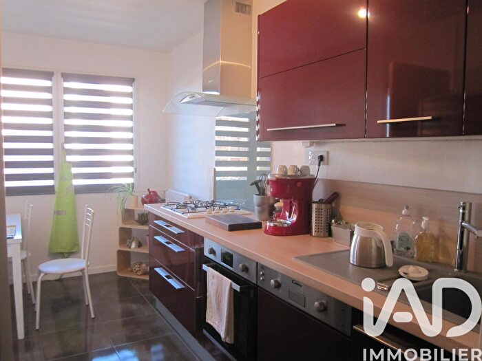 Appartement 3 pièces à Paron, à vendre