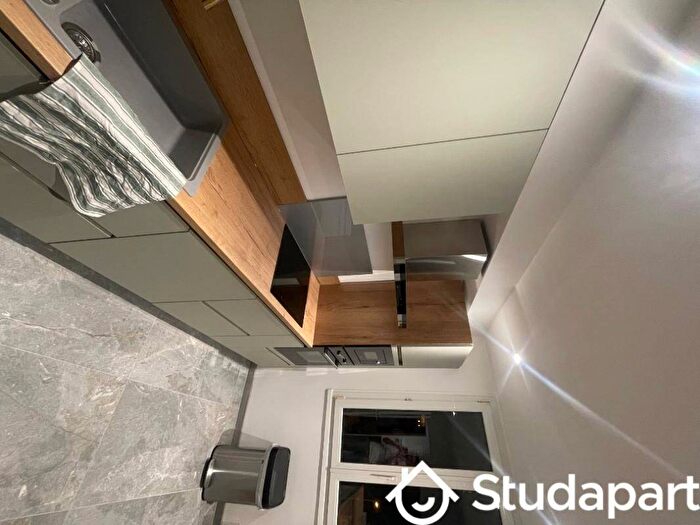 Cimetiere, Créteil : Appartement 1 pièce à louer
