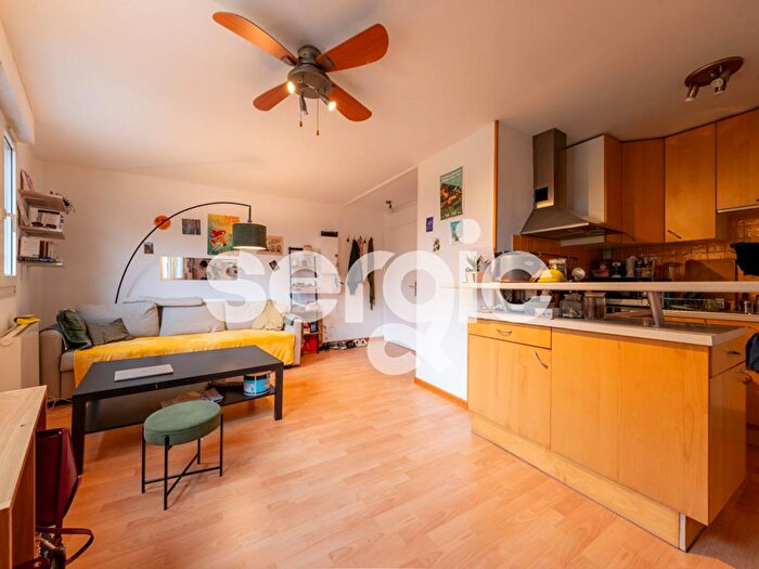 Appartement 2 pièces à vendre - Lille, Fives
