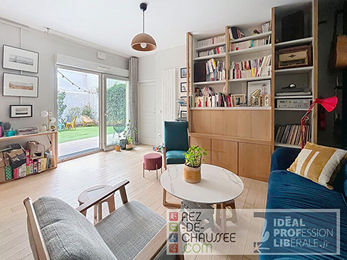 Appartement à vendre - Paris e , Jules Joffrin - 3 pièces - 2 chambres