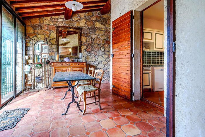 Maison à vendre - Cuers - 8 pièces - 7 chambres