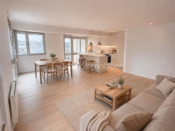 Boulogne-sur-Mer, Liane, Daunou : Appartement 4 pièces à vendre