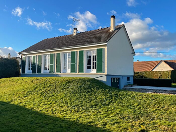 Maison à vendre - Menneval - 4 pièces - 3 chambres