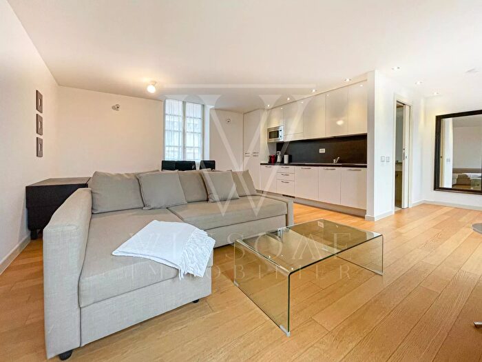 Appartement à vendre - Cannes, Centre-ville - 2 pièces - 1 chambre