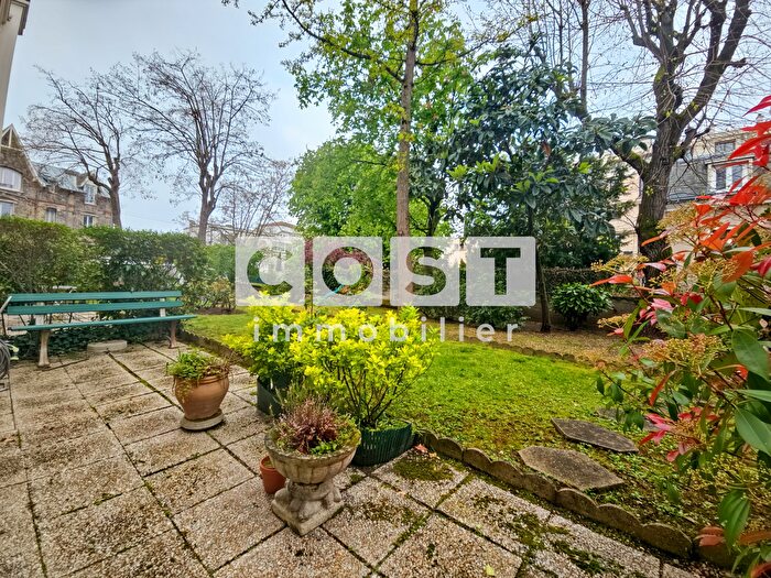 Asnières-sur-Seine, Bécon, Bourguignons : Appartement 3 pièces à vendre
