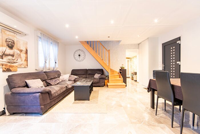 Maison à vendre - Sucy-en-Brie, Grand Val - 8 pièces - 6 chambres