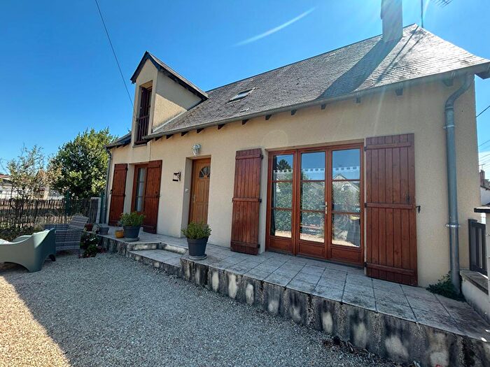 Blois, Vienne, Bas-Rivière : Maison 3 pièces à vendre