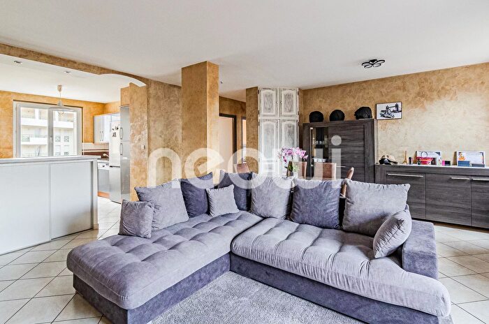 Appartement à vendre - Villefranche-sur-Saône, Centre-ville - 4 pièces - 2 chambres