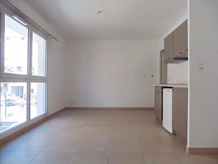 Jardins de la Fontaine, Nîmes : Appartement 1 pièce à louer
