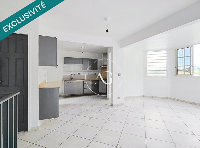 Appartement à vendre - Fort-de-France - 3 pièces - 2 chambres