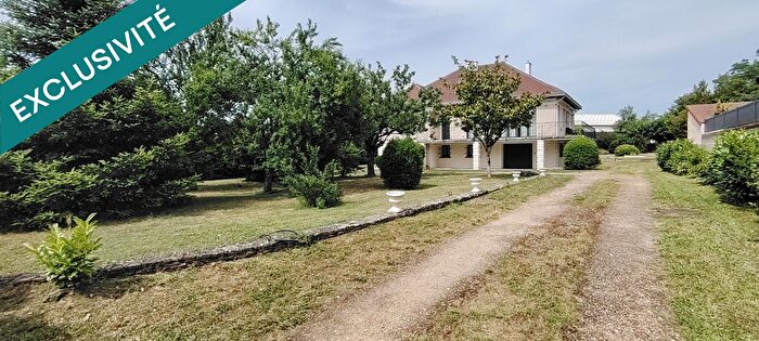 Maison 8 pièces à vendre à Châtellerault, Centre-ville