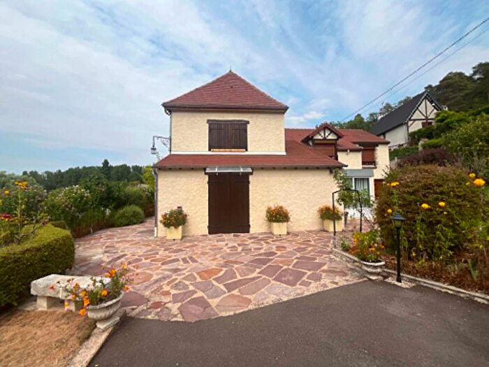 Boissy-la-Rivière : Maison 9 pièces à vendre