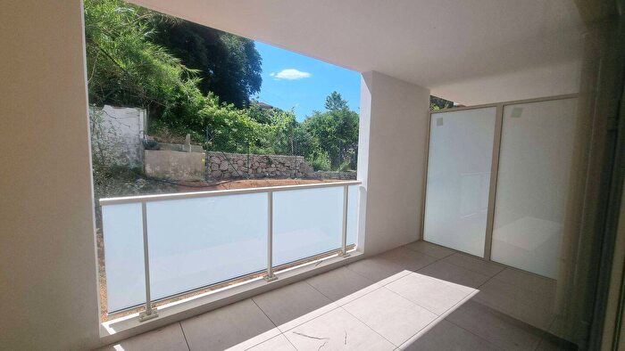 Appartement 3 pièces à louer à Carei-Monti, Menton
