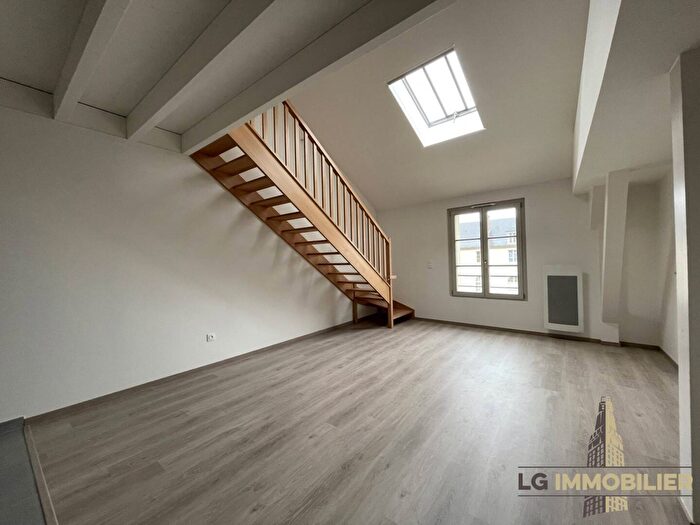 Appartement à louer - Compiègne - 3 pièces - 2 chambres
