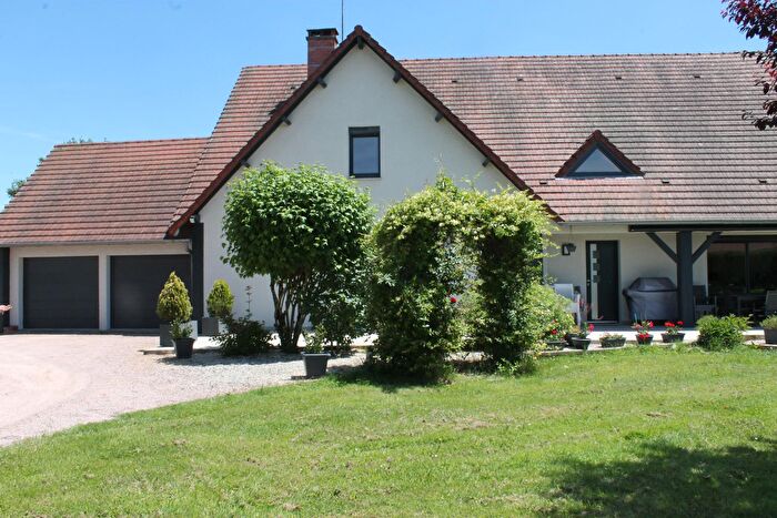 Maison à vendre - Vendat - 7 pièces - 5 chambres