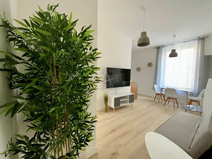 Appartement 2 pièces à louer - Arènes, Nîmes