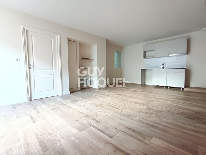 Appartement à louer - Albi, Centre-ville - 2 pièces - 1 chambre