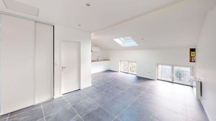 Appartement à louer - Badouillère-Saint Roch-Valbenoîte, Saint-Étienne - 2 pièces - 1 chambre