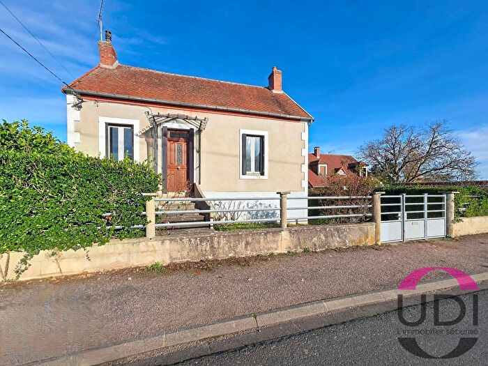 Maison à vendre - Huriel - 2 pièces - 1 chambre