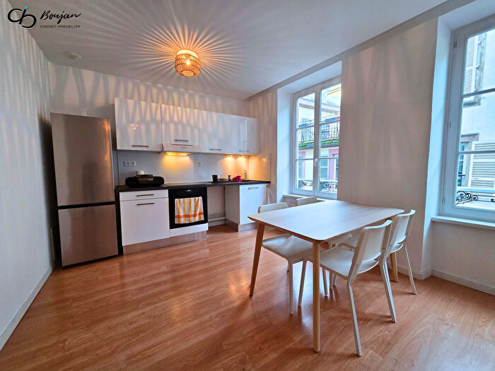 Appartement à louer - Strasbourg, Krutenau - 2 pièces - 1 chambre