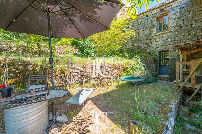 Maison 4 pièces à vendre à Chambonas