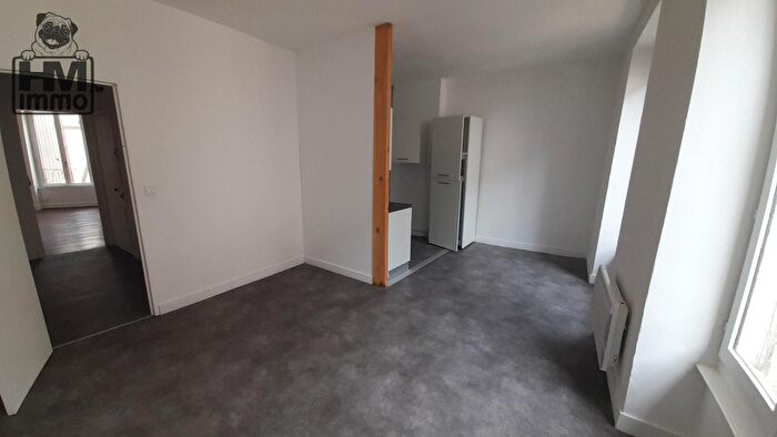 Appartement 3 pièces à louer à Saint-Léonard-de-Noblat