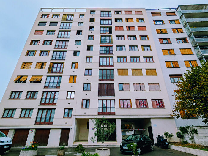 Bondy, Moulin à Vent, Le Mainguy : Appartement 3 pièces à vendre