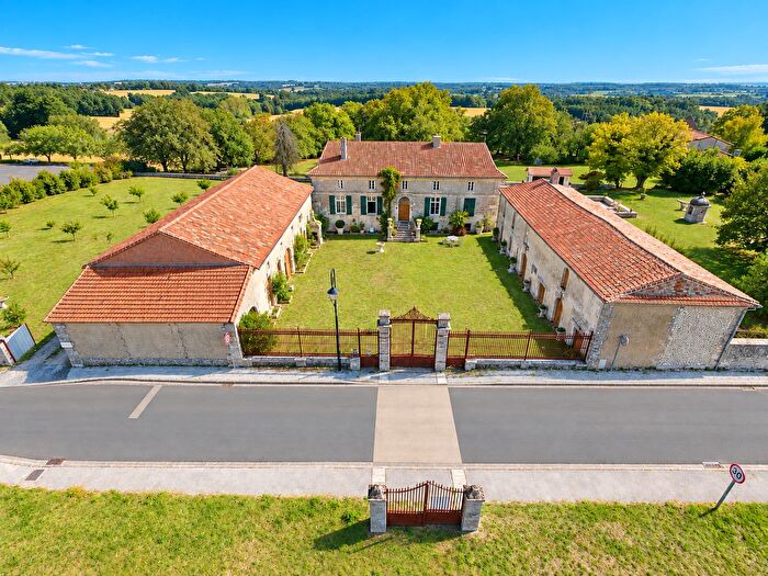 Verteillac - Maison 15 pièces à vendre