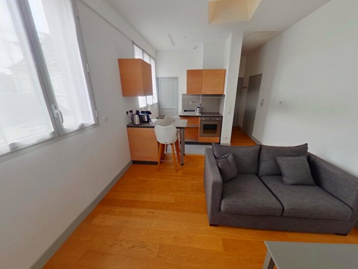 Appartement à louer - Tours, Lakanal, Strasbourg - 2 pièces - 1 chambre