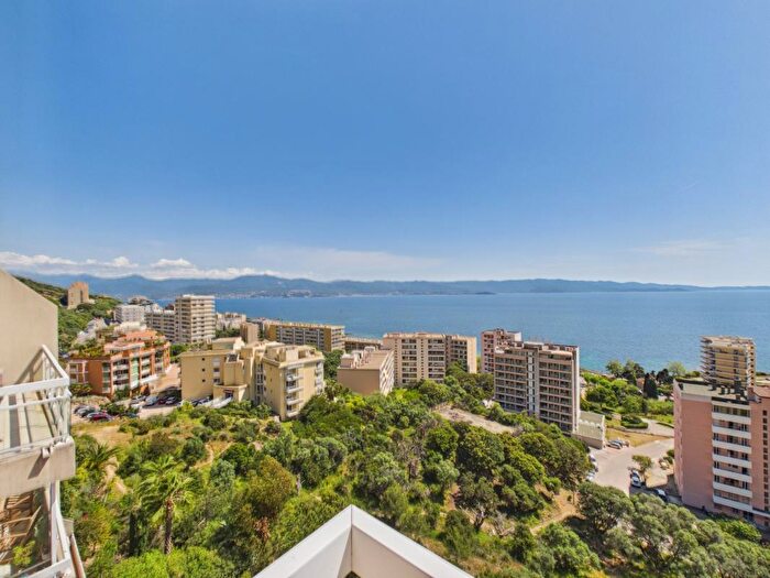 Appartement 5 pièces à Ajaccio, à vendre