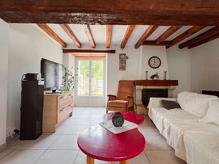 Montreuil-sur-Loir : Maison 3 pièces à vendre