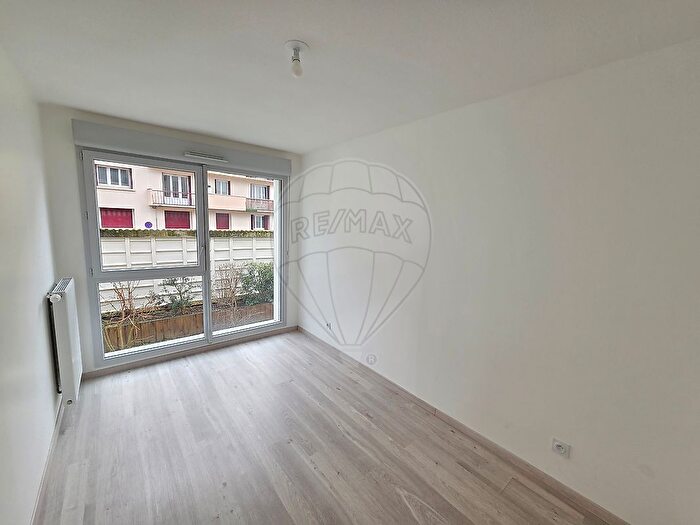 Appartement à louer - Villefranche-sur-Saône, Centre-ville - 3 pièces - 2 chambres