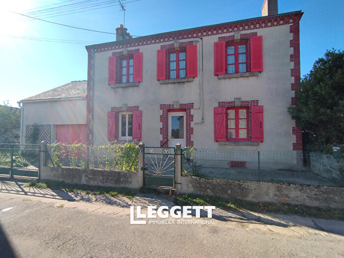 Maison 7 pièces à vendre à Saint-Léger-Magnazeix