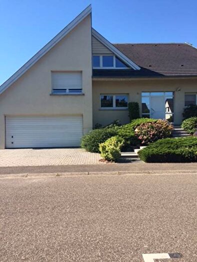 Maison à louer - Dingsheim - 7 pièces - 4 chambres