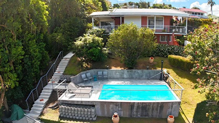 Maison à vendre - Fort-de-France - 5 pièces - 4 chambres