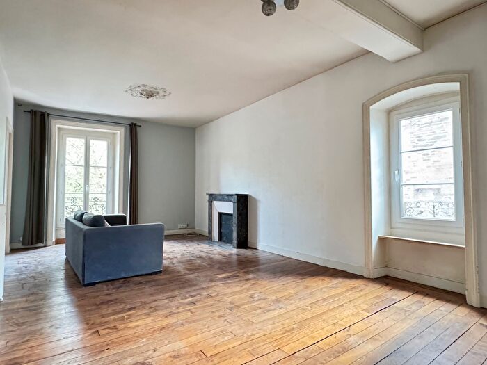 Appartement à vendre - Quartiers Ouest, Bourg lEvesque - 3 pièces - 2 chambres