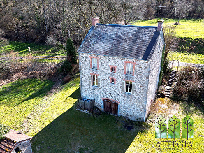 Maison à vendre - Jouillat - 6 pièces - 4 chambres