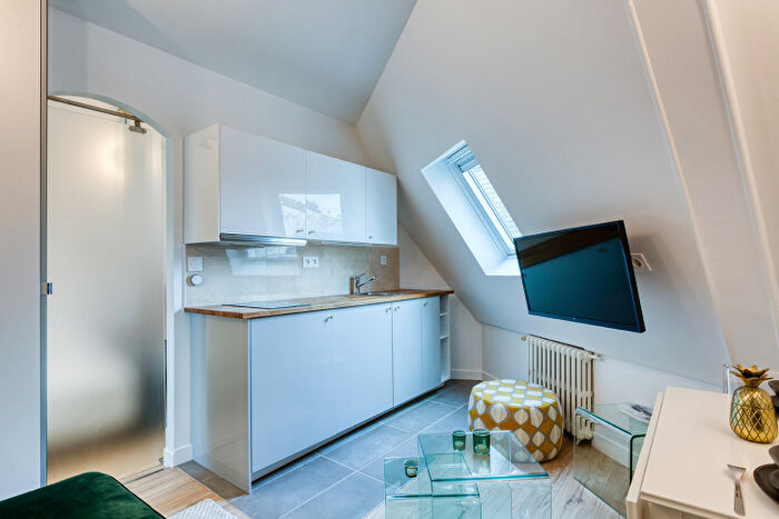 Appartement à louer - Paris e , Pereire - 2 pièces - 1 chambre