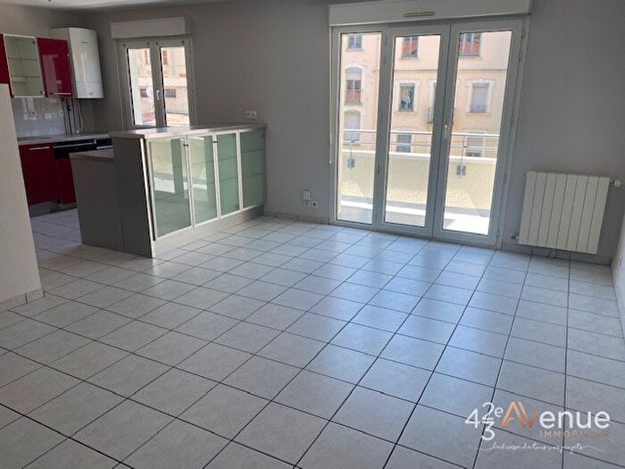 Appartement à louer - Saint-Étienne, La Métare, Le Portail Rouge, Fauriel, Villeboeuf - 3 pièces - 2 chambres