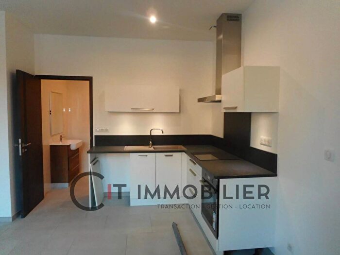 Appartement à louer - Centre Est Sud, La Tour-du-Pin - 2 pièces - 1 chambre