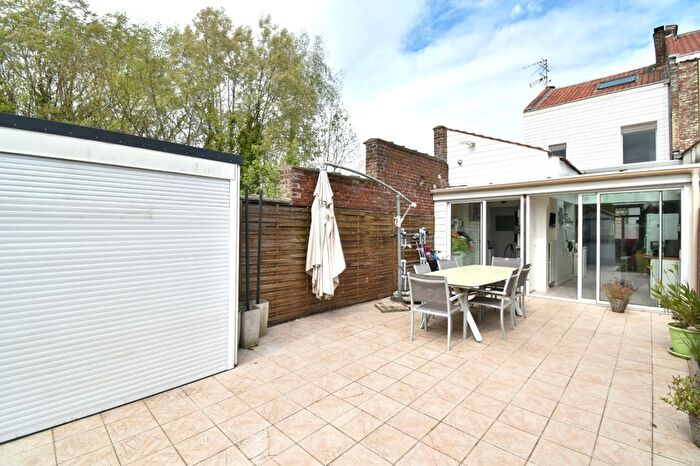 Maison à vendre - Lezennes - 5 pièces - 4 chambres