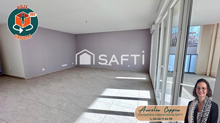 Appartement à vendre - Pont-de-Chéruy - 3 pièces - 2 chambres