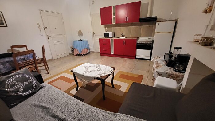 Appartement à louer - La Rochelle, Centre-ville, Vieux-port, Marché - 2 pièces - 1 chambre