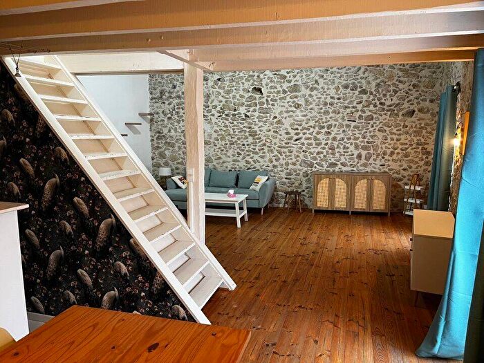 Maison à louer - Les Loges, Parthenay - 2 pièces - 1 chambre