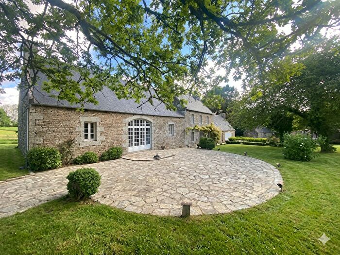 Maison 11 pièces à vendre à Ploumilliau