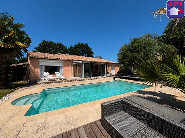 Maison 6 pièces à Villeneuve-du-Paréage, à vendre